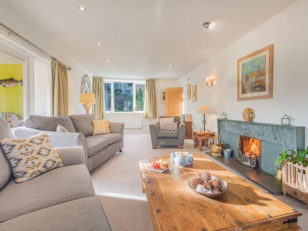 Cottage ∙ 4 Bedrooms ∙ 8 Guests - Newby Bridge