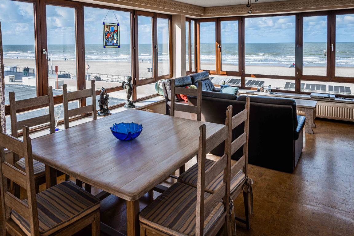 95 M² Apartment ∙ 3 Bedrooms ∙ 6 Guests - Ostend