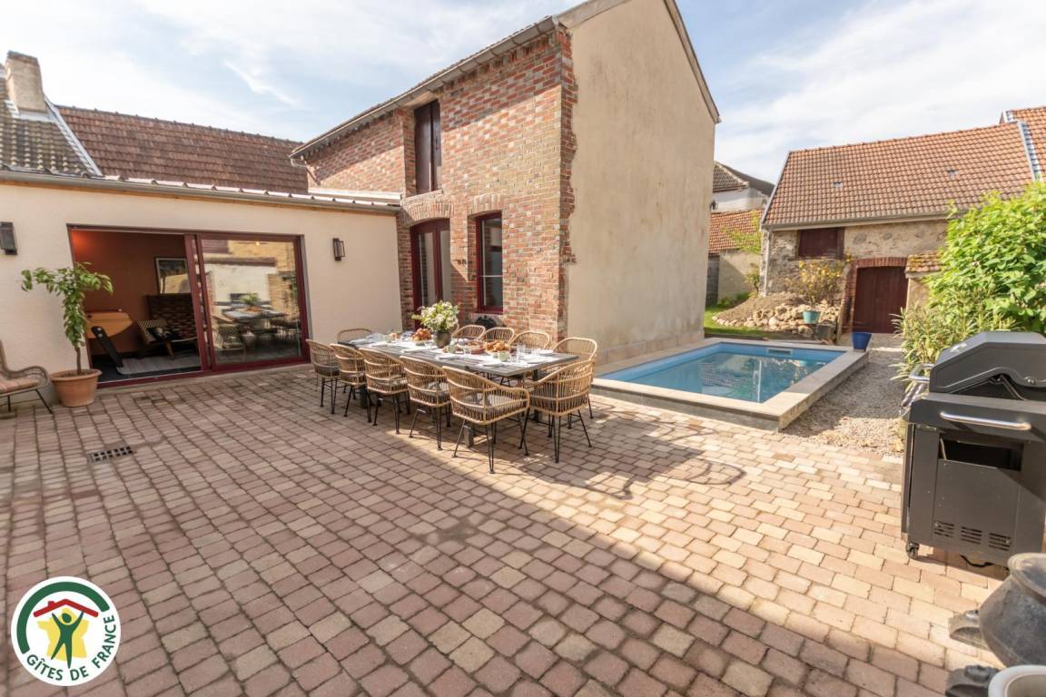 150 M² Gîte ∙ 3 Chambres ∙ 6 Personnes - Marne