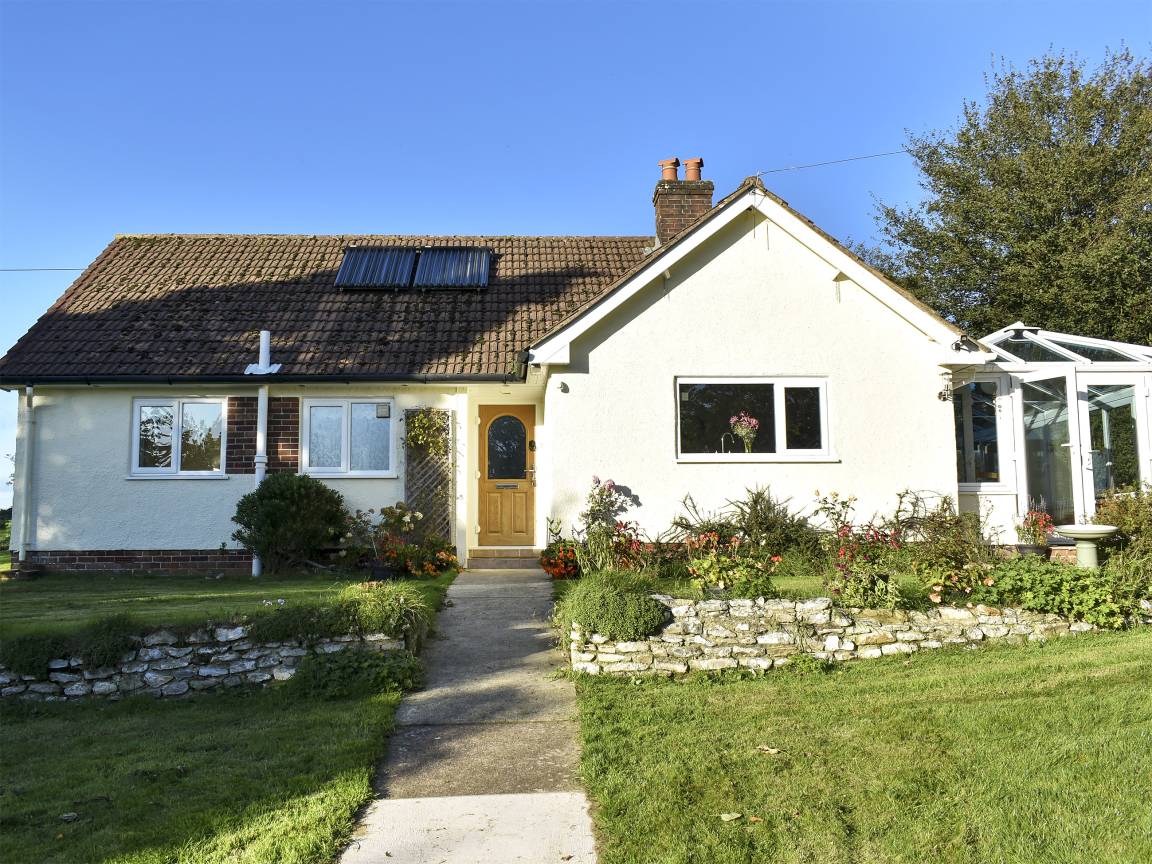 Cottage ∙ 3 Bedrooms ∙ 6 Guests - Axminster