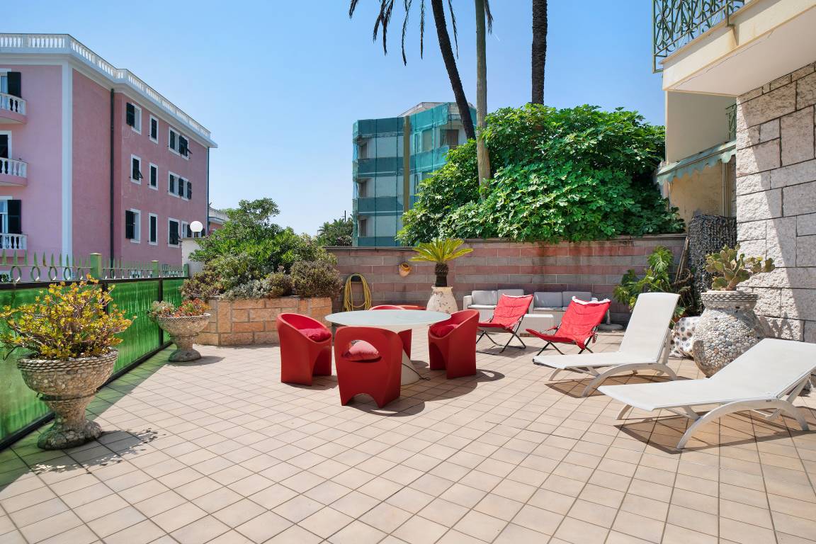 250 M² Villa ∙ 5 Chambres ∙ 10 Personnes - Vintimille