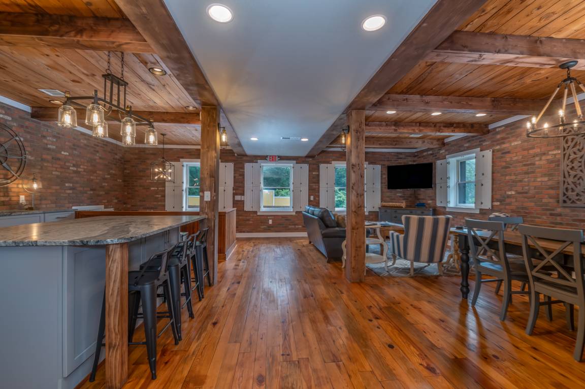 337 M² Apartment ∙ 2 Bedrooms ∙ 6 Guests - Tryon, NC