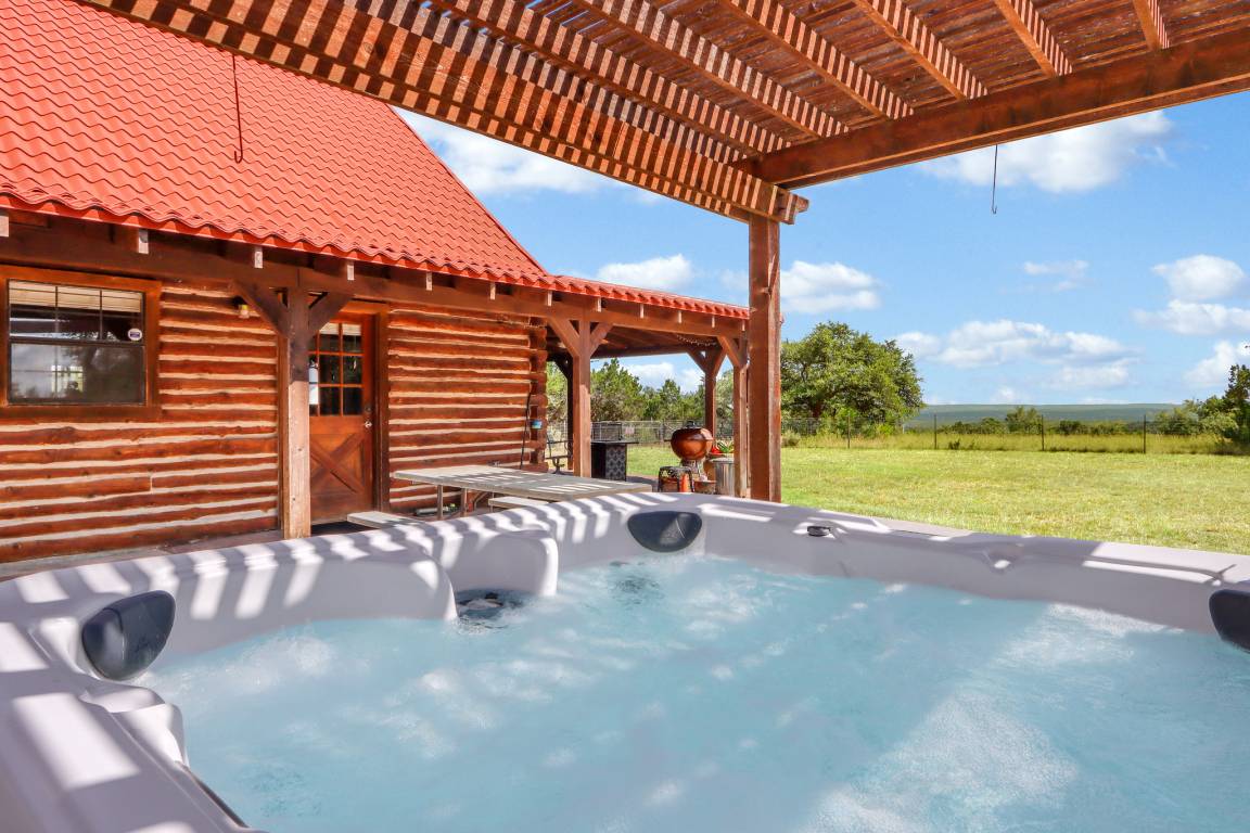 128 M² Cabin ∙ 3 Bedrooms ∙ 6 Guests - Dripping Springs, TX