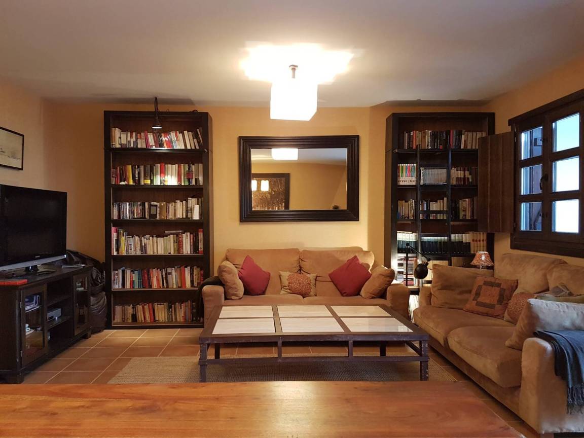 173 M² Casa ∙ 4 Habitaciones ∙ 7 Huéspedes - Jaca