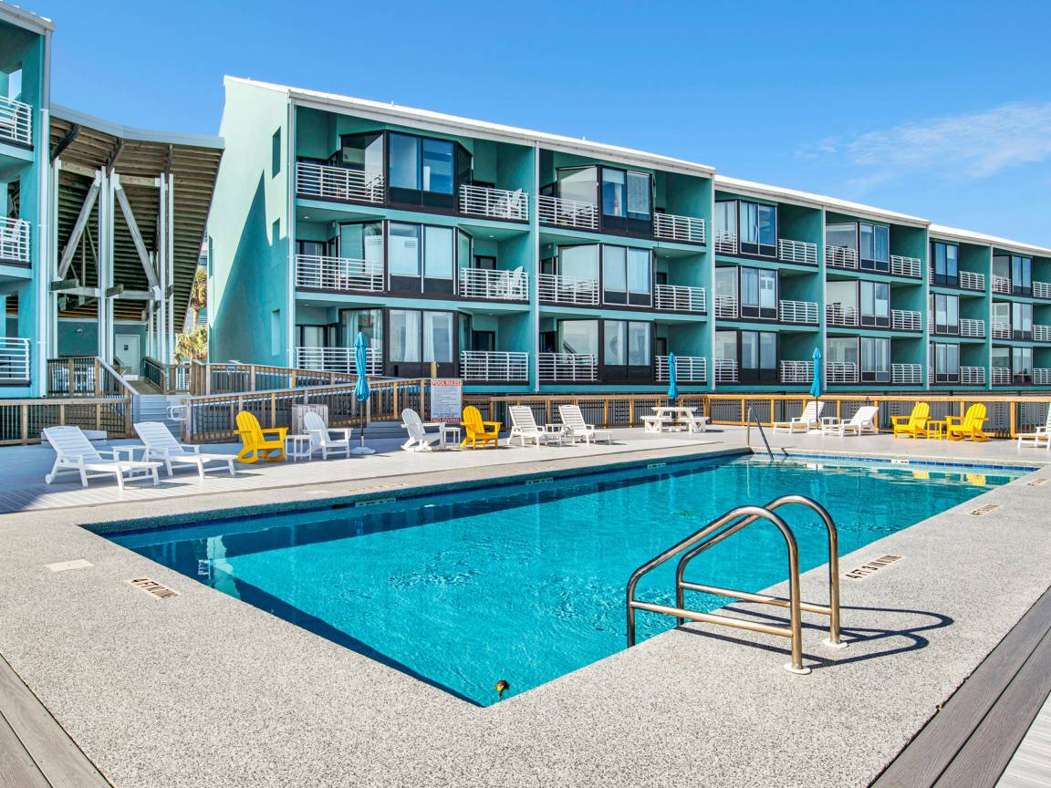 105 M² Condo ∙ 2 Bedrooms ∙ 6 Guests - Pensacola Beach, FL
