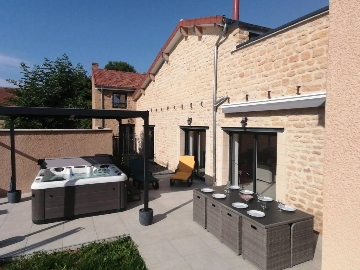 200 M² Gîte ∙ 3 Slaapkamers ∙ 8 Gasten - Ardennen