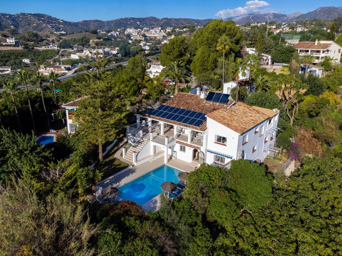 200 M² Casa ∙ 4 Habitaciones ∙ 8 Huéspedes - Frigiliana