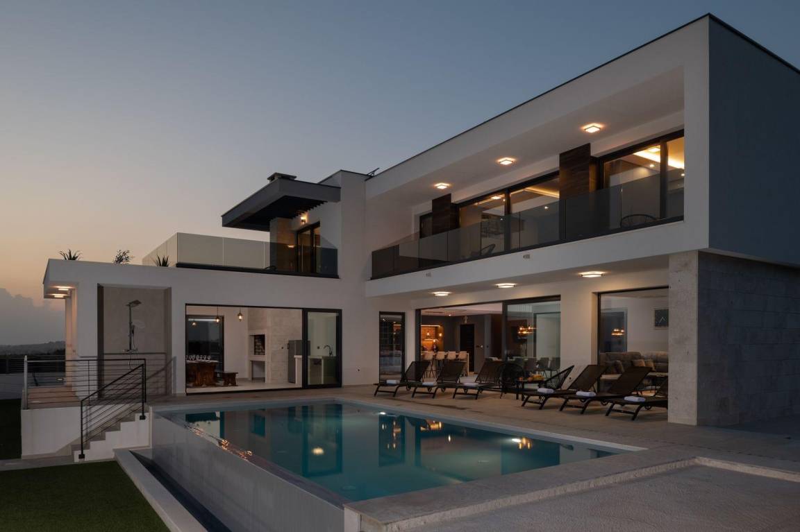 240 M² House ∙ 4 Bedrooms ∙ 10 Guests - Biograd na Moru