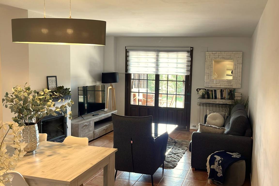 100 M² Apartamento ∙ 2 Quartos ∙ 6 Hóspedes - Jaca