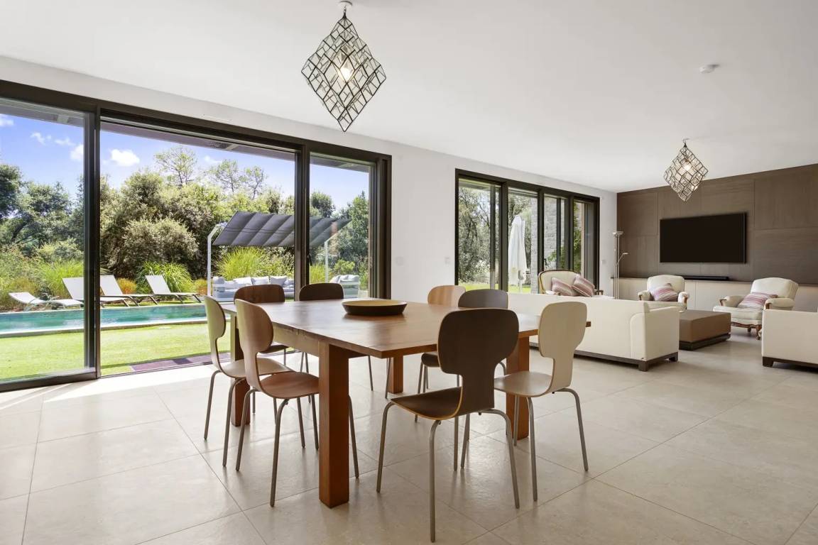 230 M² House ∙ 3 Bedrooms ∙ 8 Guests - Draguignan