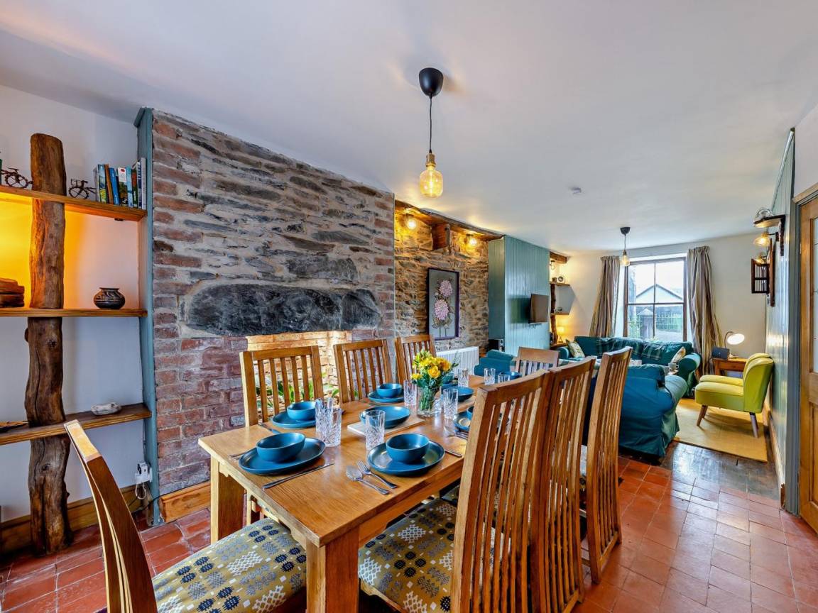 Cottage ∙ 4 Bedrooms ∙ 8 Guests - Bala