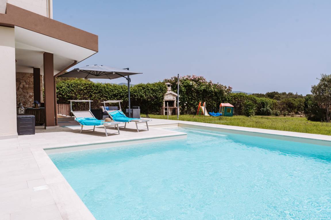 80 M² Villa ∙ 2 Bedrooms ∙ 4 Guests - Quartu Sant'Elena