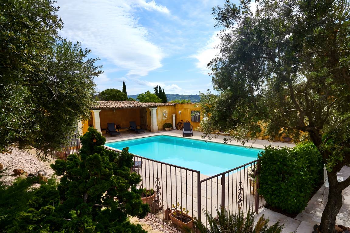 45 M² Stuga ∙ 1 Sovrum ∙ 2 Gäster - Bonnieux