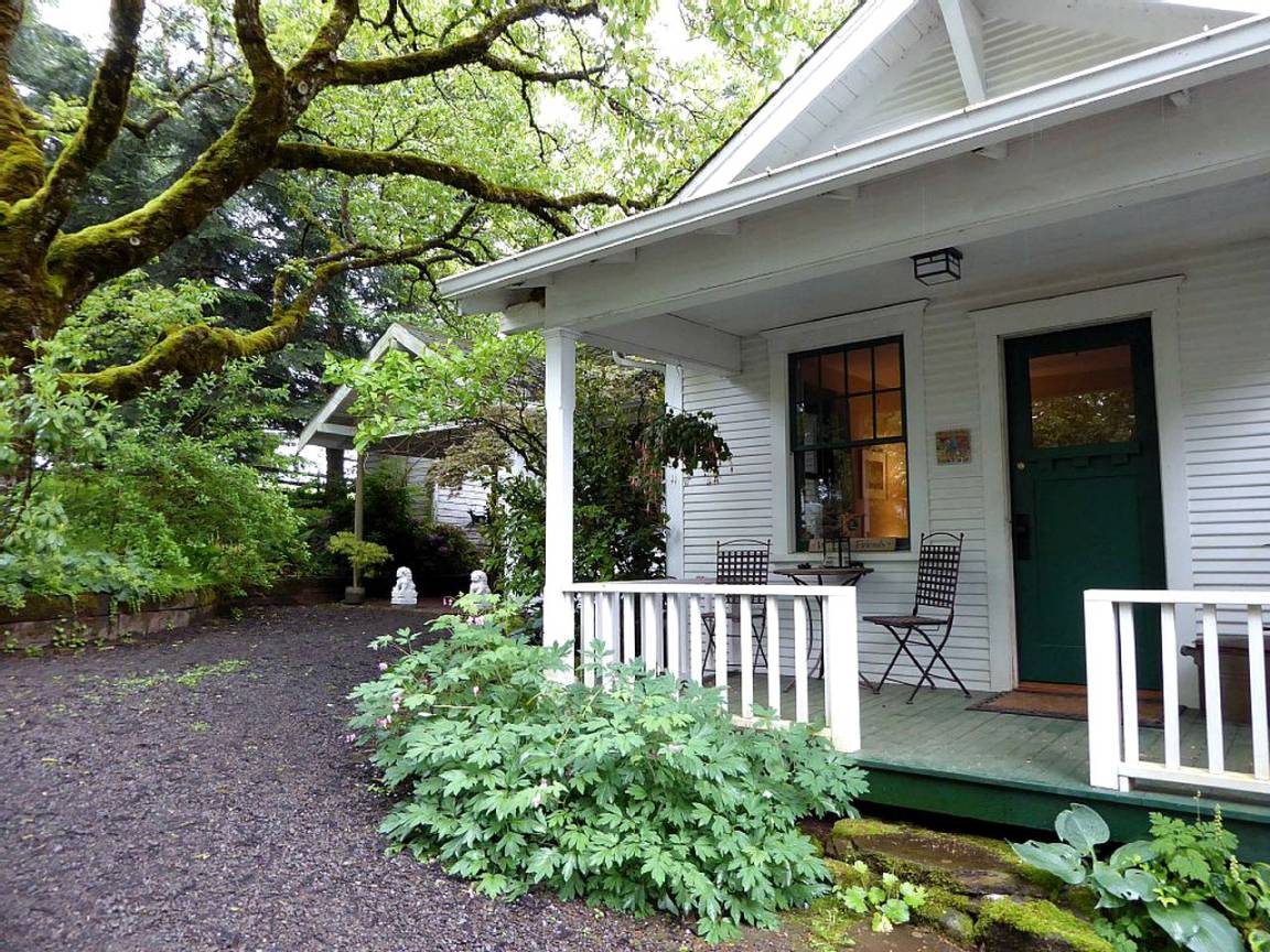 House ∙ 3 Bedrooms ∙ 6 Guests - Silver Falls State Park, Oregon
