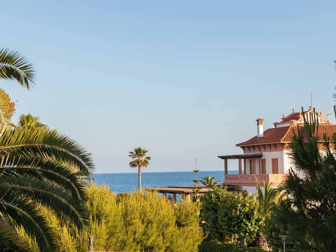 500 M² Villa ∙ 6 Bedrooms ∙ 14 Guests - Sitges