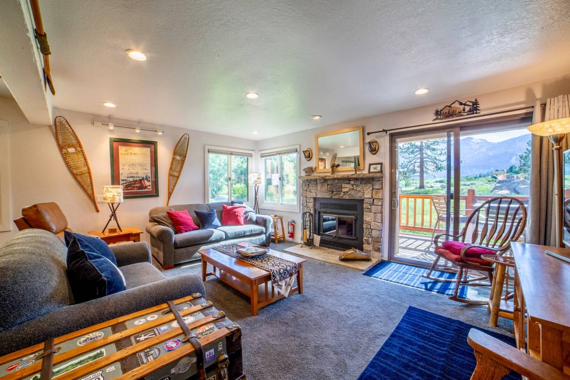 102 M² Condo ∙ 2 Bedrooms ∙ 6 Guests - Mammoth Lakes, CA