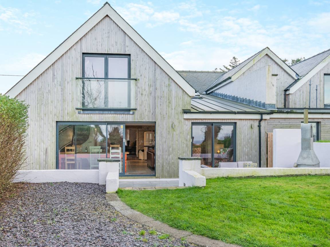 Cottage ∙ 4 Bedrooms ∙ 8 Guests - Trefin