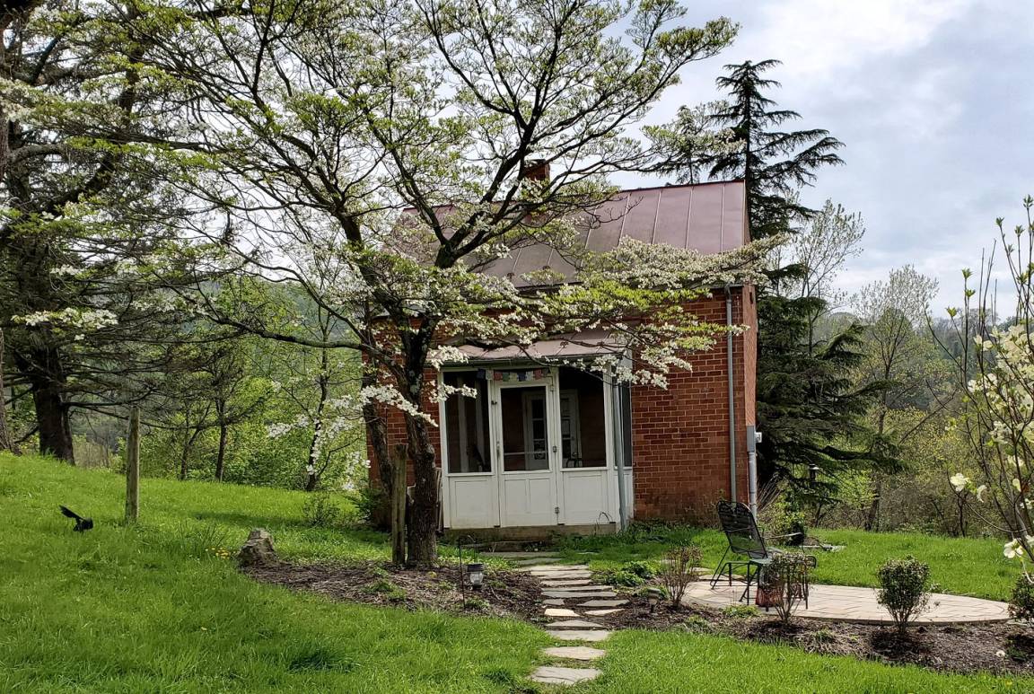 House ∙ 1 Bedroom ∙ 6 Guests - Front Royal, VA