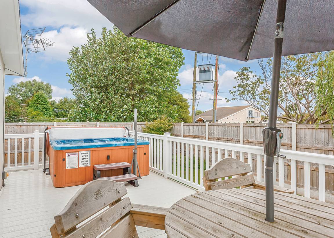 Chalet ∙ 3 Bedrooms ∙ 6 Guests - Wales