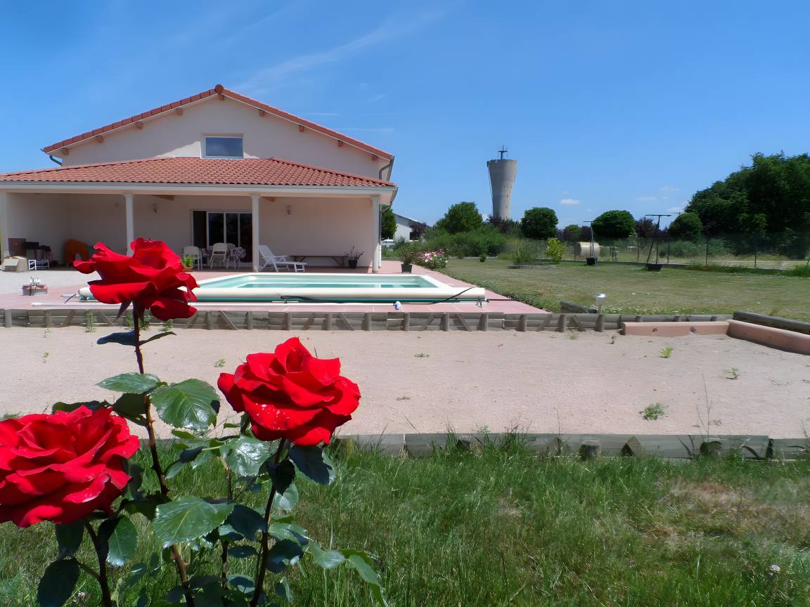 30 M² Chambre D'hôtes ∙ 1 Chambre ∙ 4 Personnes - Roanne