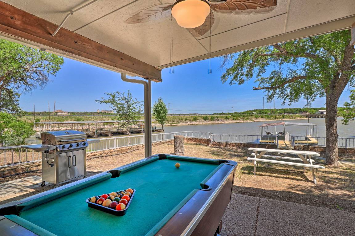 130 M² Cottage ∙ 3 Bedrooms ∙ 8 Guests - Lake Brownwood, TX