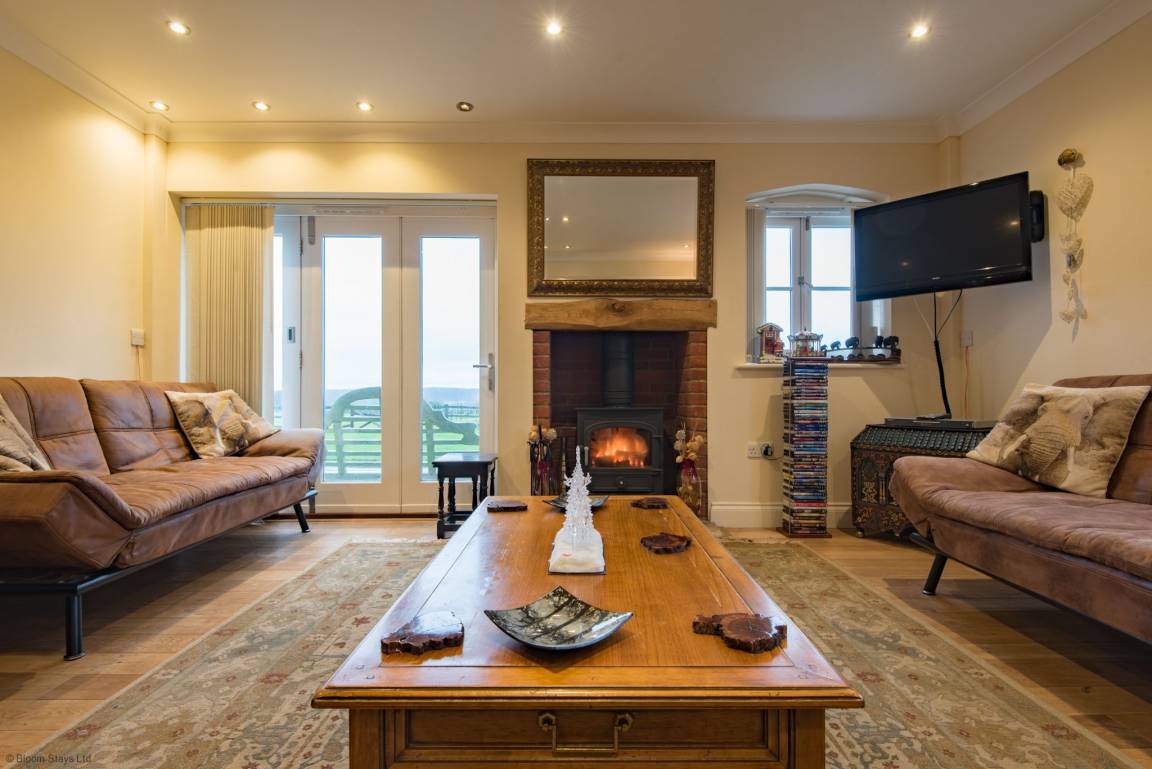 Cottage ∙ 5 Bedrooms ∙ 17 Guests - Kent