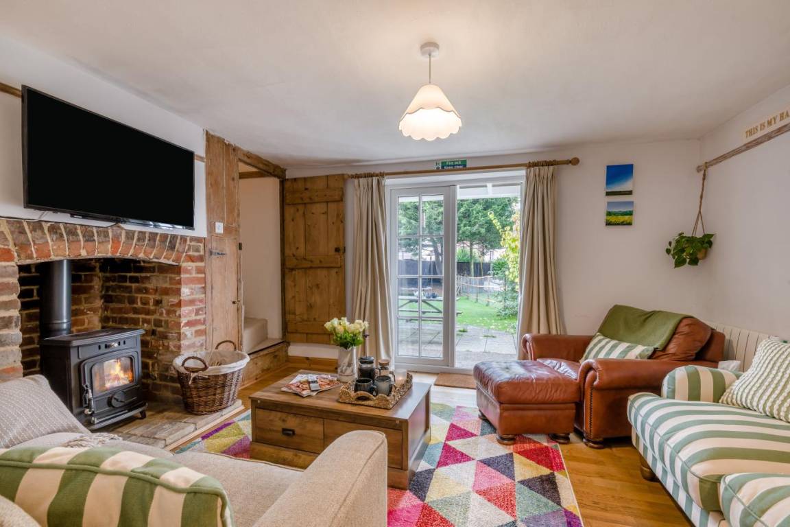 Cottage ∙ 2 Bedrooms ∙ 4 Guests - Winterton-on-Sea