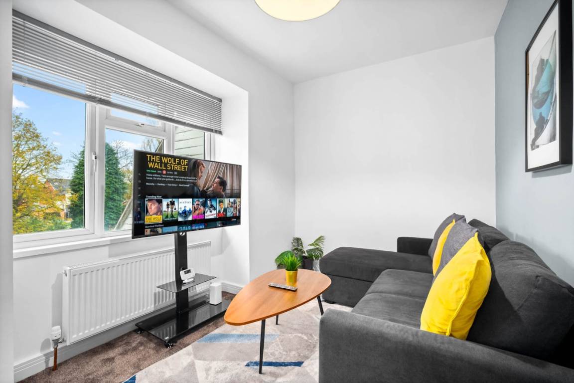 65 M² Apartment ∙ 1 Bedroom ∙ 2 Guests - Solihull