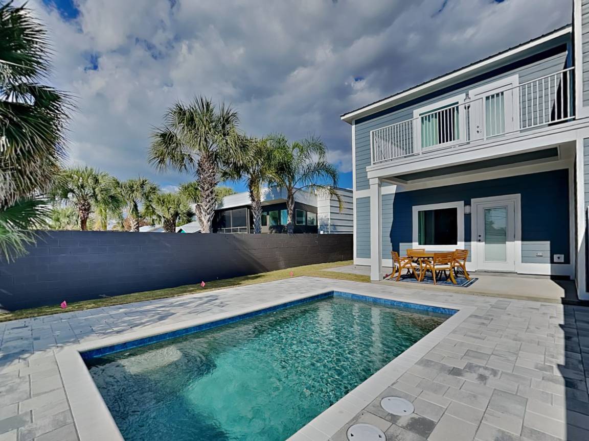 184 M² House ∙ 4 Bedrooms ∙ 12 Guests - Panama City Beach, FL