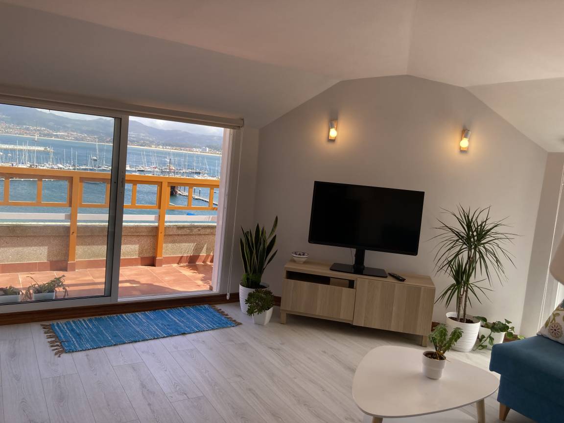 70 M² Appartement ∙ 2 Slaapkamers ∙ 4 Gasten - Baiona