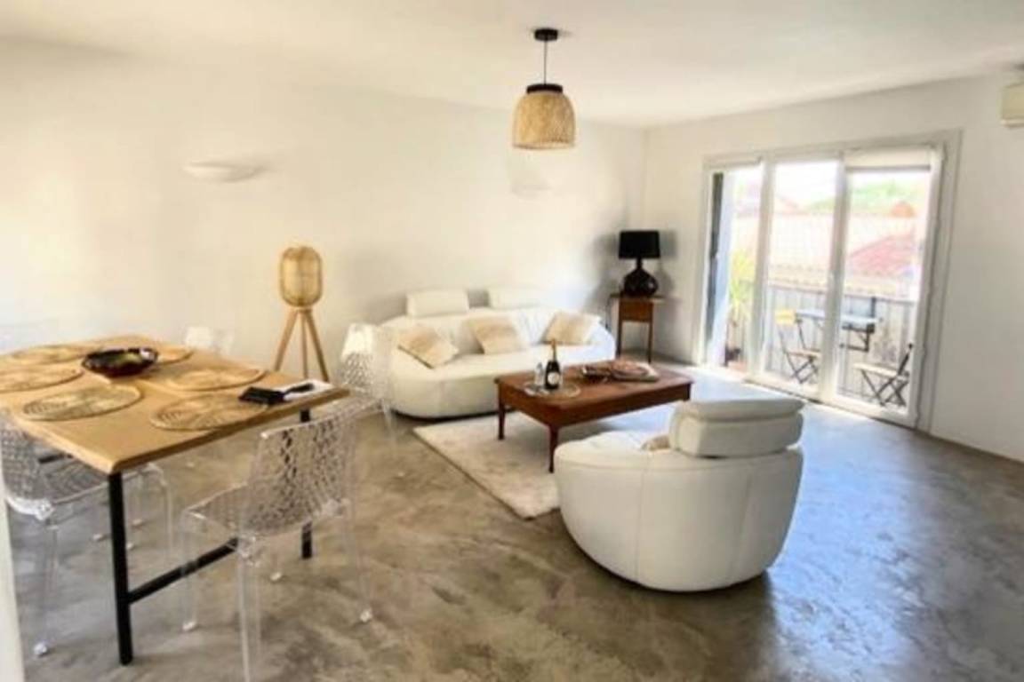 82 M² Maison De Vacances ∙ 2 Chambres ∙ 4 Personnes - Saint-Tropez