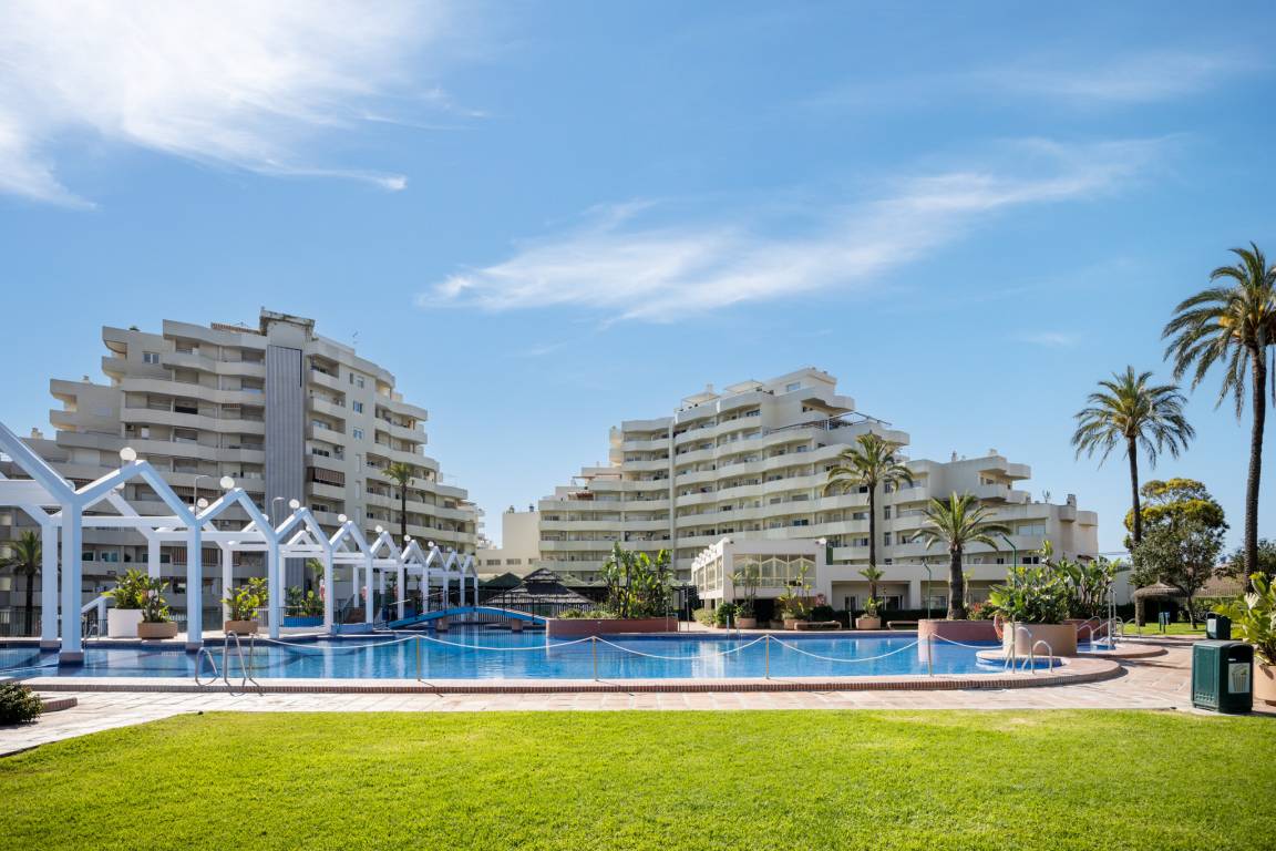 65 M² Appartement ∙ 1 Slaapkamer ∙ 4 Gasten - Benalmádena