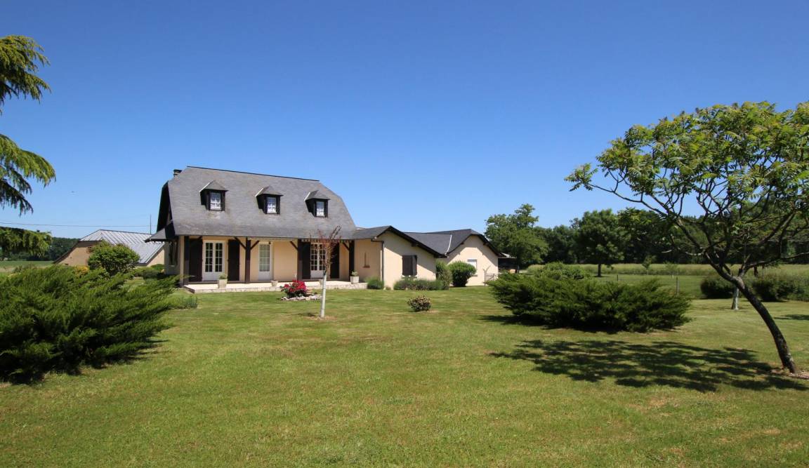 135 M² Gîte ∙ 3 Chambres ∙ 6 Personnes - Aquitaine