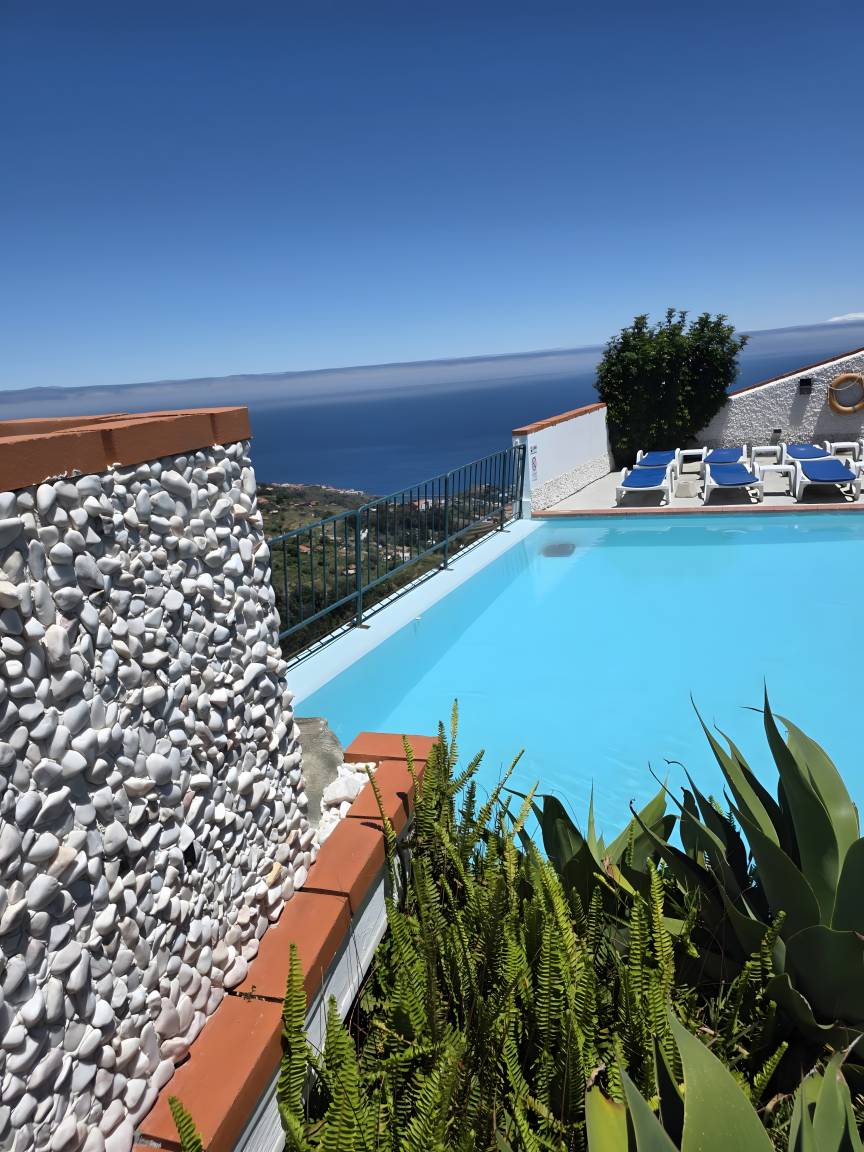 25 M² Bungalow ∙ 1 Makuuhuone ∙ 2 Vierasta - Madeira