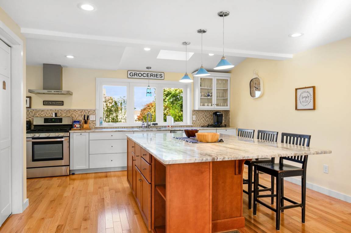 House ∙ 2 Bedrooms ∙ 6 Guests - Sandwich, MA
