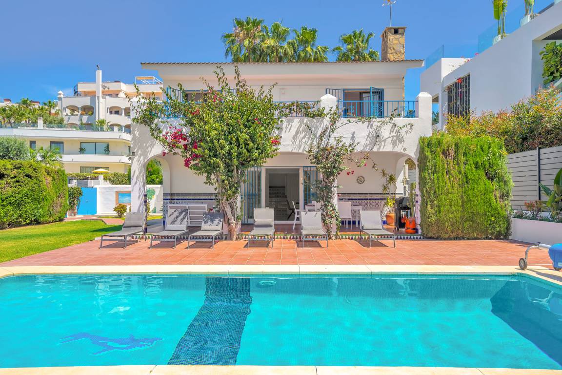 380 M² Villa ∙ 5 Chambres ∙ 10 Personnes - Marbella