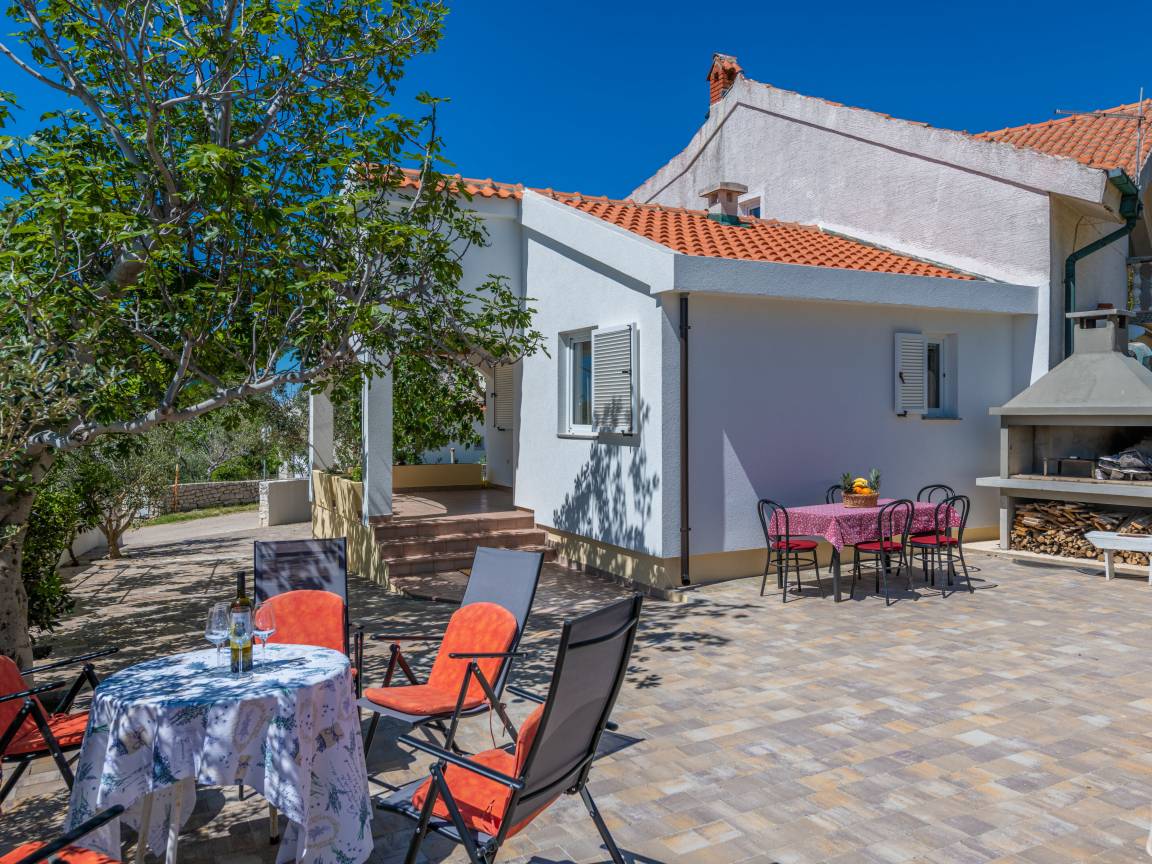 37 M² Accommodatie ∙ 1 Slaapkamer ∙ 4 Gasten - Kroatië
