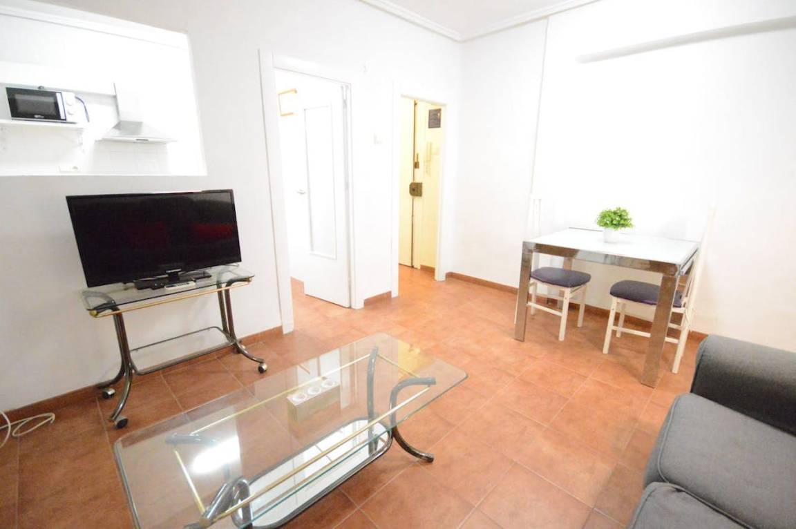 70 M² Apartment ∙ 3 Bedrooms ∙ 4 Guests - Valencia