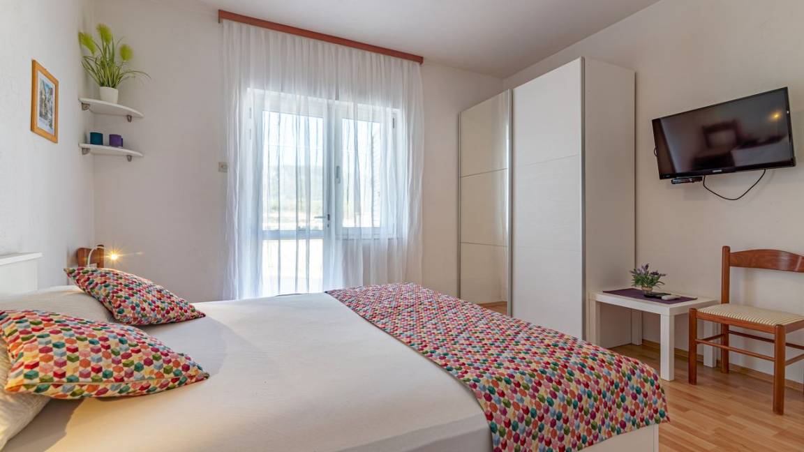 46 M² Ferienwohnung ∙ 2 Schlafzimmer ∙ 4 Gäste - Jelsa