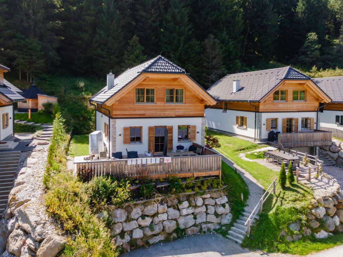 138 M² Chalet ∙ 4 Bedrooms ∙ 10 Guests - Donnersbachwald