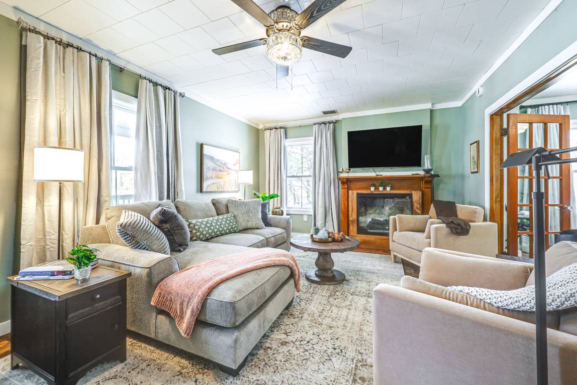 220 M² House ∙ 6 Bedrooms ∙ 10 Guests - Maine