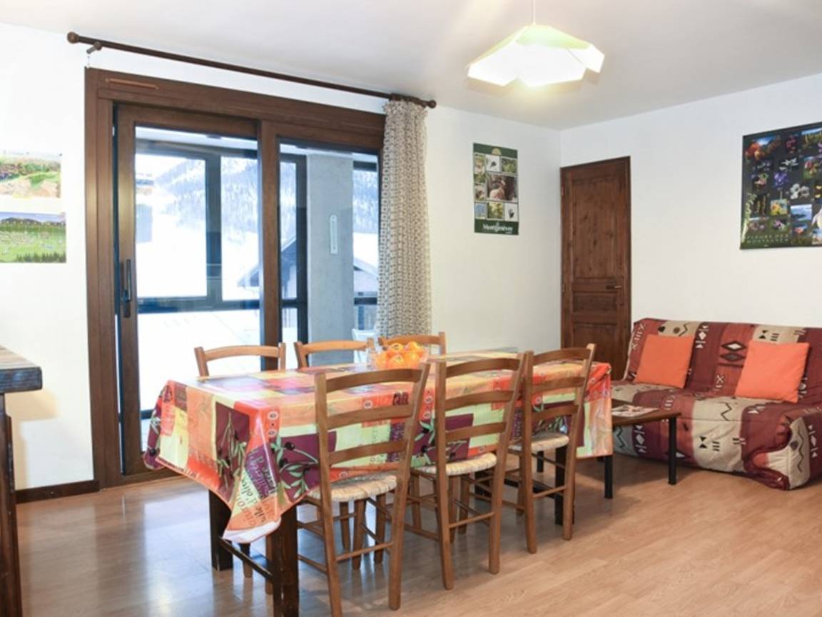 44 M² Apartment ∙ 2 Bedrooms ∙ 6 Guests - Claviere