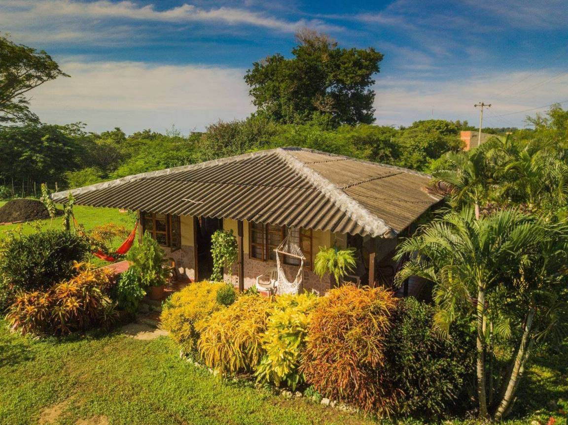 5040 M² Casa ∙ 2 Habitaciones ∙ 4 Huéspedes - Bolívar