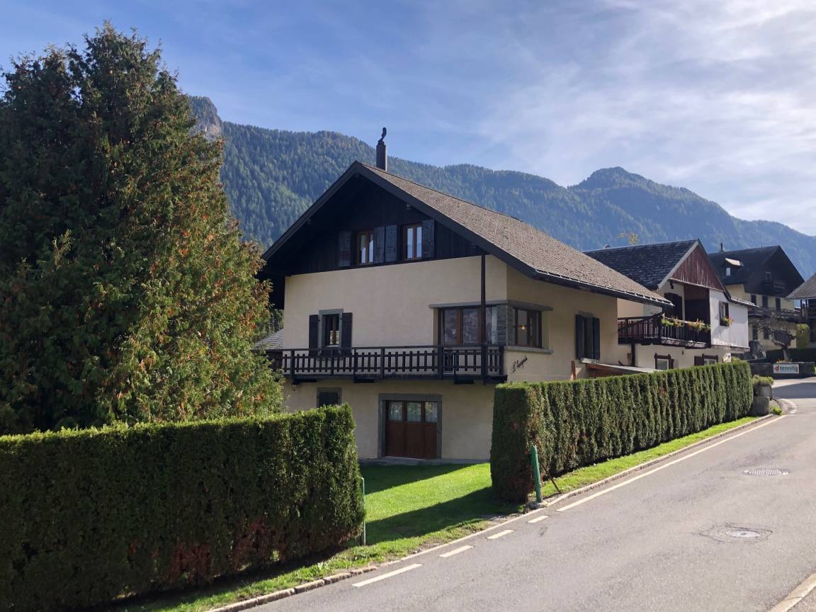 150 M² Chalet ∙ 4 Chambres ∙ 10 Personnes - Champéry
