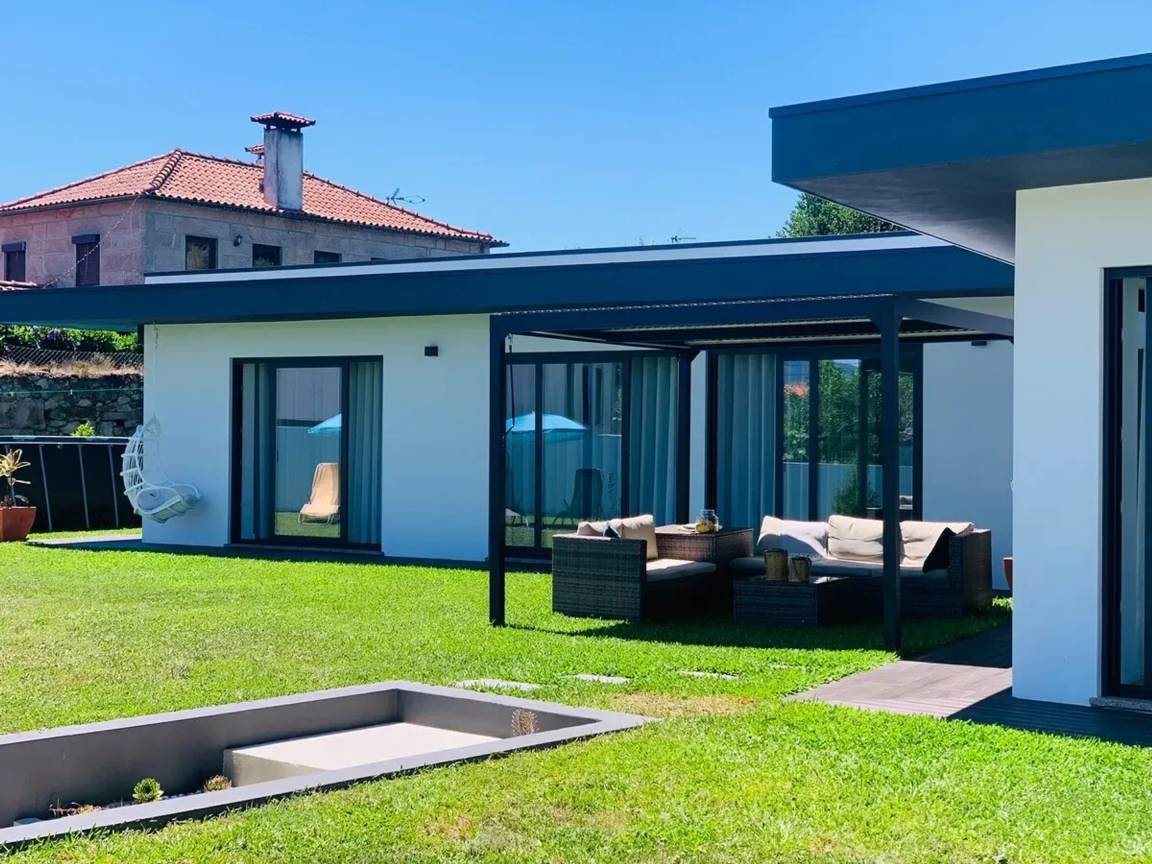 200 M² House ∙ 4 Bedrooms ∙ 7 Guests - Viana do Castelo