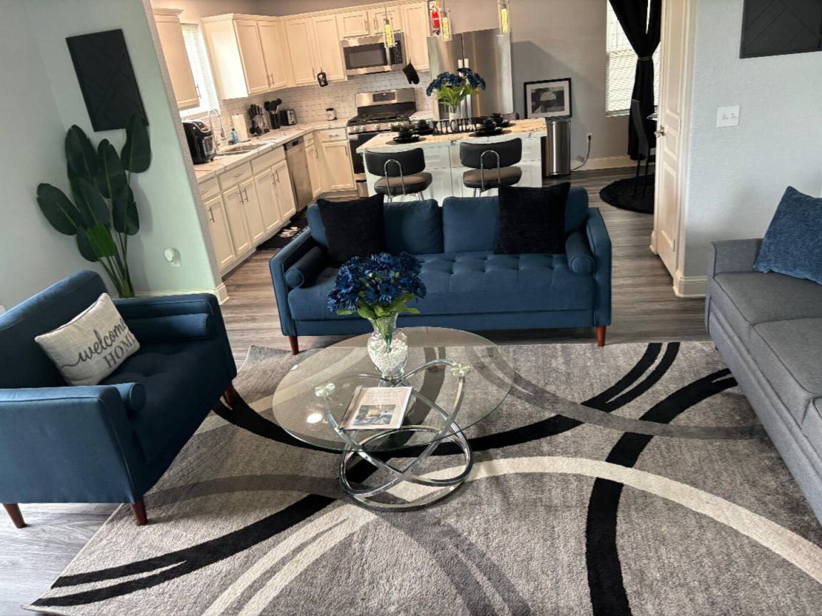 153 M² Huis ∙ 4 Slaapkamers ∙ 1 Gast - Houston, TX