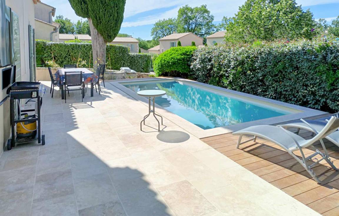 100 M² Maison De Vacances ∙ 3 Chambres ∙ 6 Personnes - Saint-Rémy-de-Provence