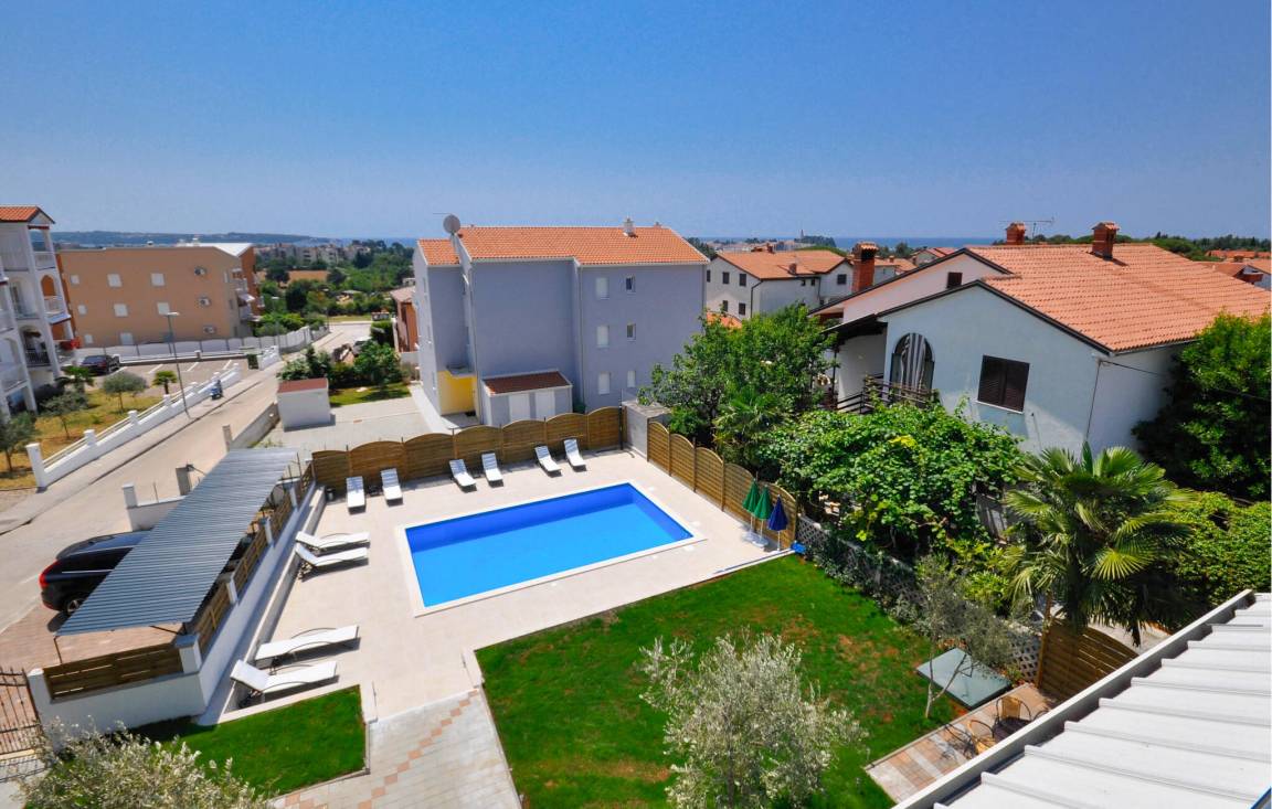 74 M² Apartment ∙ 2 Bedrooms ∙ 4 Guests - Novigrad