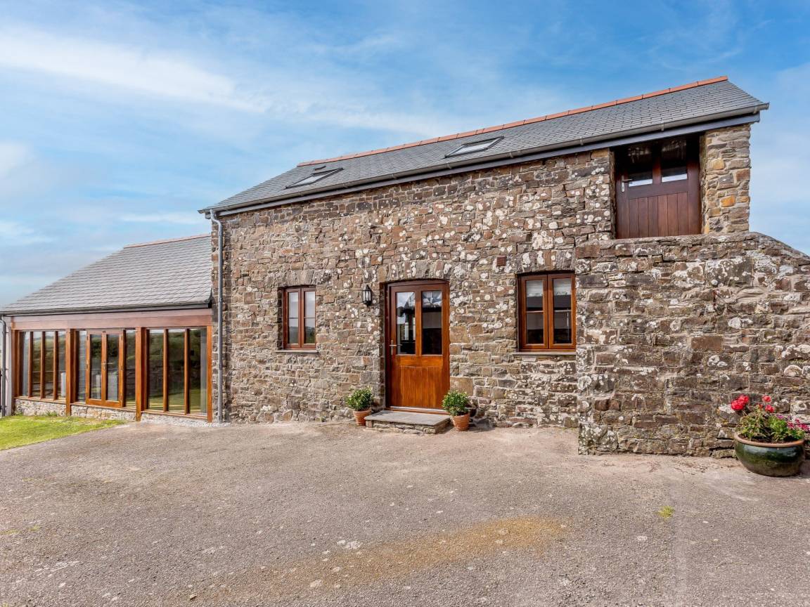 Cottage ∙ 4 Bedrooms ∙ 8 Guests - Welcombe