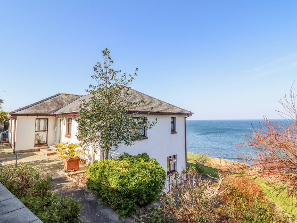 Cottage ∙ 5 Bedrooms ∙ 12 Guests - Tywyn